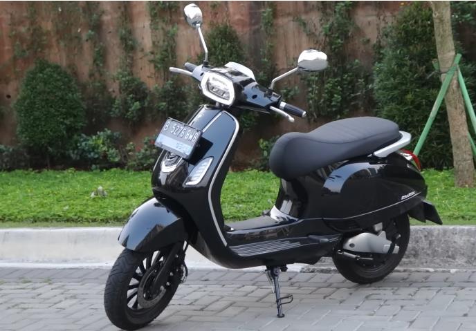 Motor Listrik Tanpa Cas, Smoot Zuzu Hadir dengan Desain Klasik Masa Kini