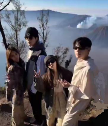 Rombongan Influencer Douyin ke Gunung Bromo, Kombinasi Kecantikan dan ...